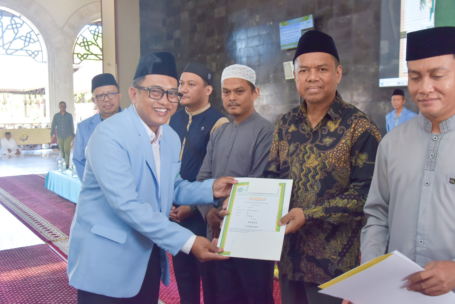 Tertinggi di Indonesia, Guru Ngaji Diberi Insentif Rp 2 Juta per Bulan ...